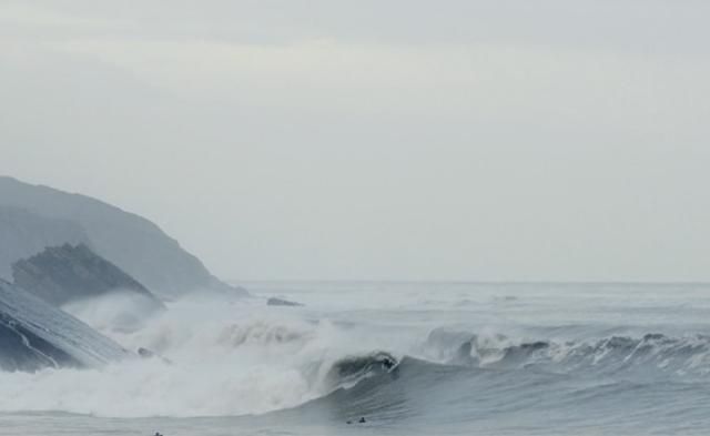 Those Moments : Reubyn Ash ride à Cornwall en Angleterre - Beachbrother ...