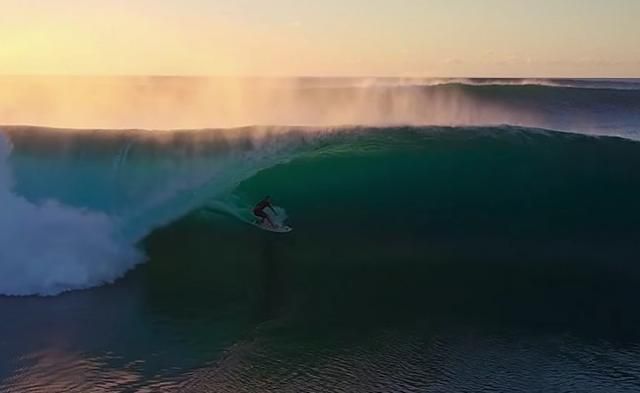 Red Bull : "2016 was an epic year for surfing" - Beachbrother Magazine