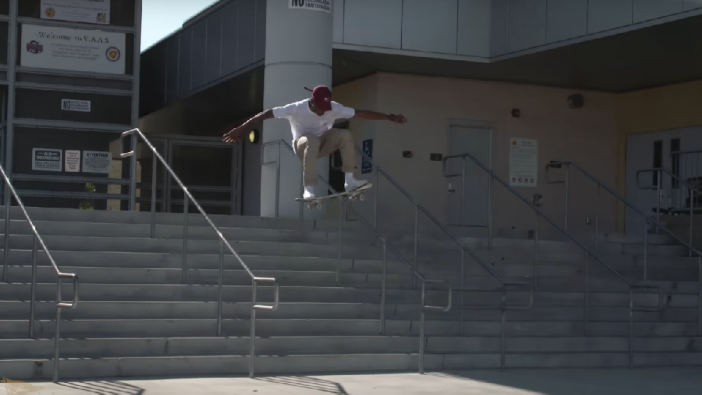 On vous présente Robert Neal : Le petit dernier de chez Primitive qui ...